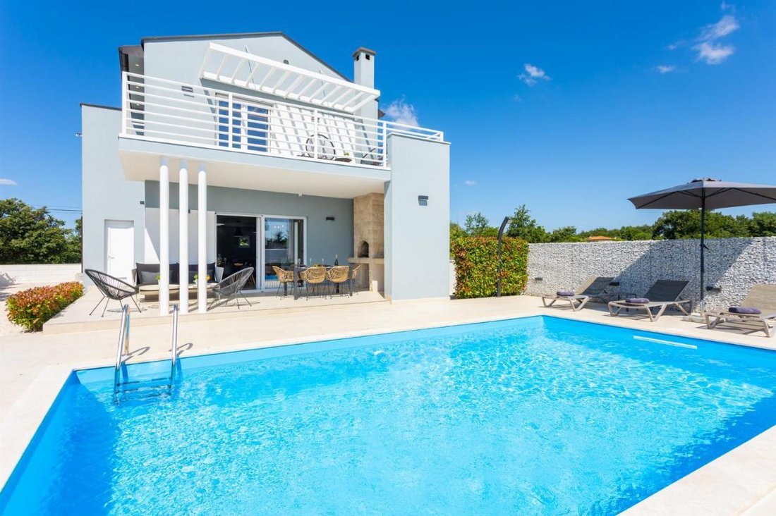 Pula House In Pula, Istria County, Croatia For Sale (15459420)