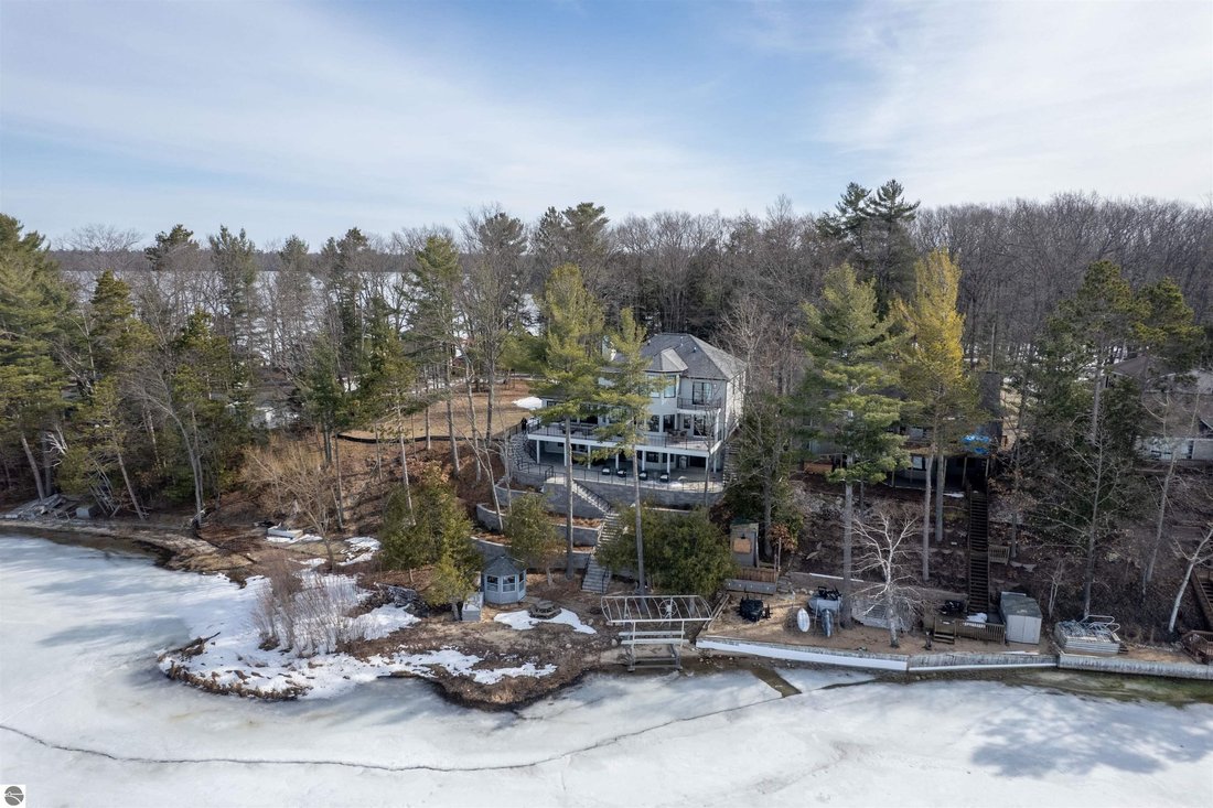 4 Bedrooms Single Family Detached In Interlochen, Michigan, United ...