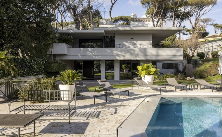 Roman Style Luxury Homes