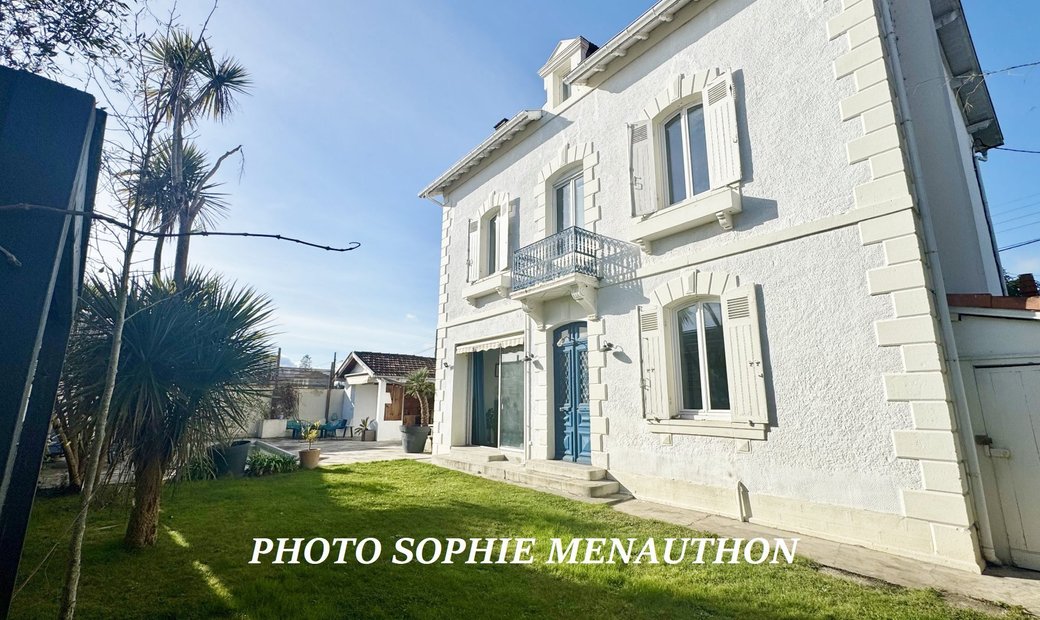 Maison De Maitre Du Xix De Type En Saint Paul Lès Dax, Nueva Aquitania ...