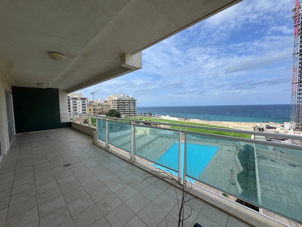 Fort Cambridge Apartment In Sliema, Malta For Sale (15460503)