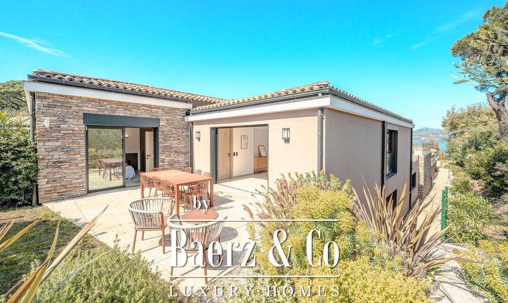 Villa Gassin Beach By Feet And In Gassin, Provence Alpes Côte D'azur, France For Sale (15469475)