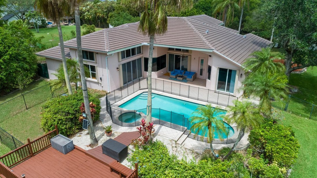 Gorgeous Pool Home On A Private In Plantation, Florida, United States ...