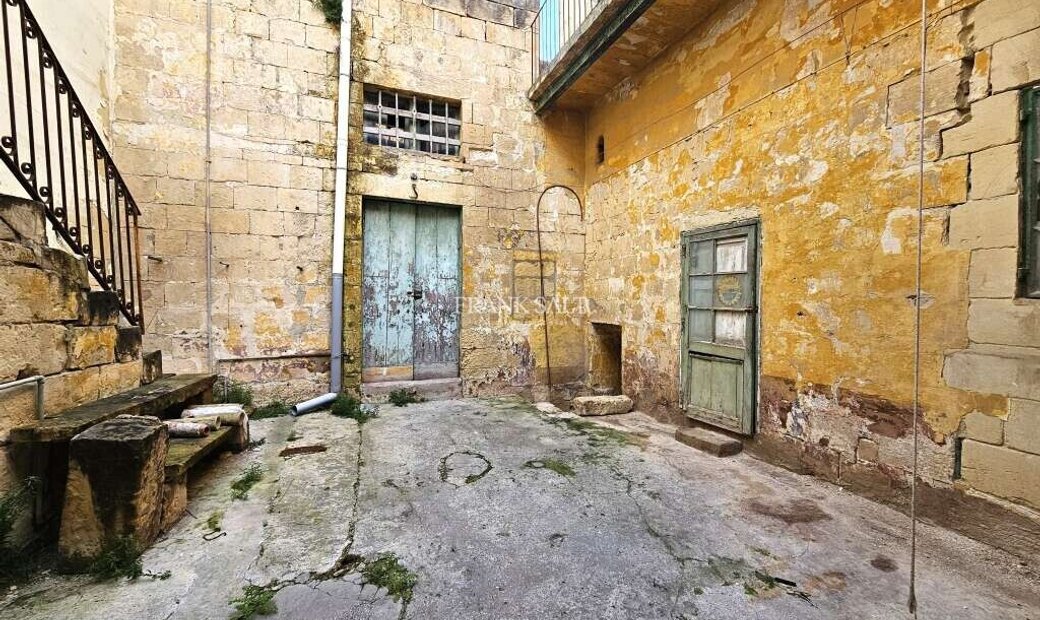 Qormi, Unconverted House Of Character In Qormi, Malta For Sale (15475329)