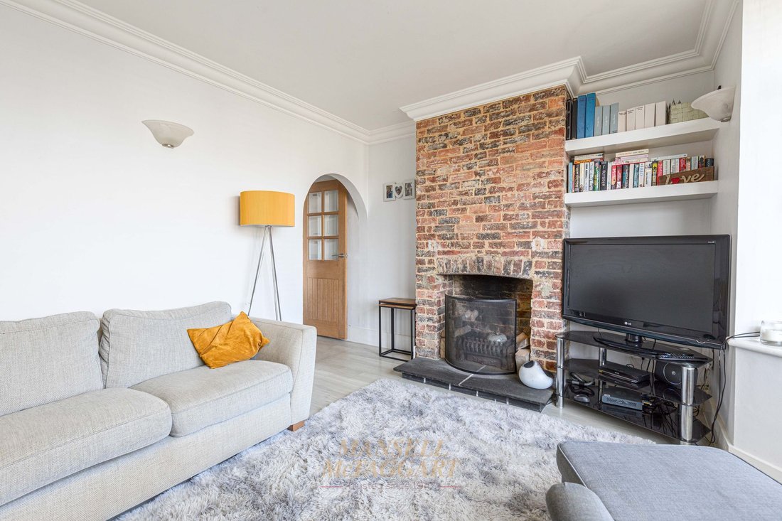 House Horley In Horley, England, United Kingdom For Sale (15475210)