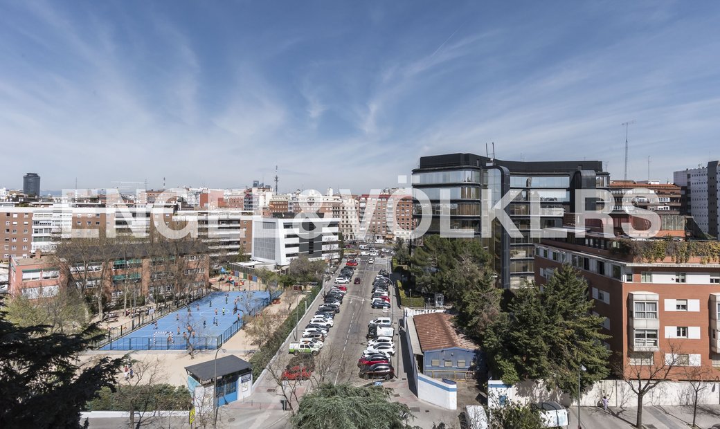 Spacious And Luminous Flat In El Viso In Chamartín, Community Of Madrid ...