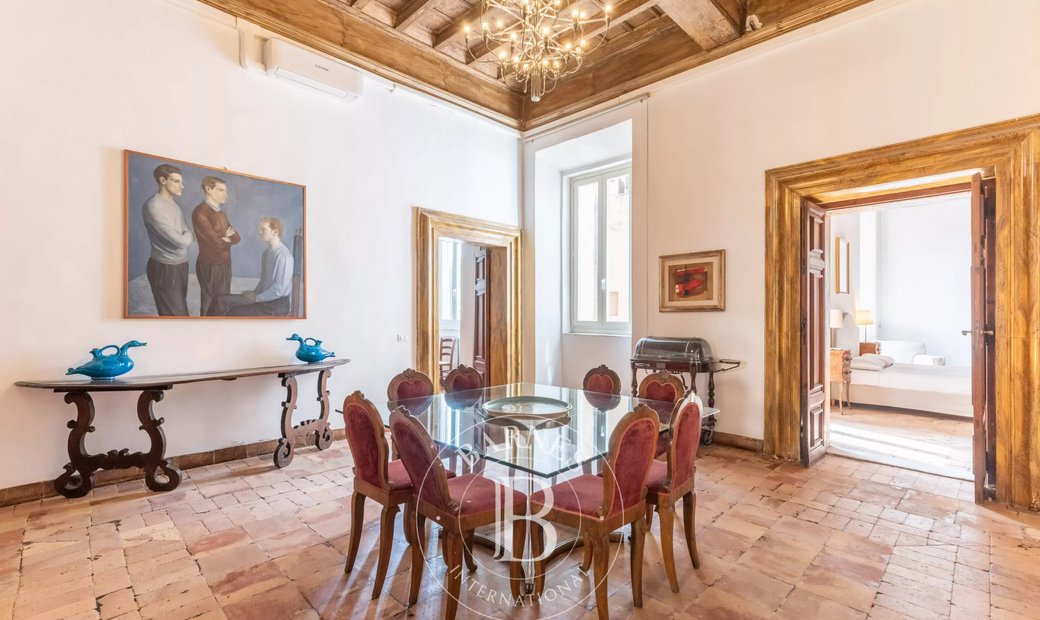 Prestigious Historic Residence Of 360sqm In The Heart Of In Rome, Lazio ...