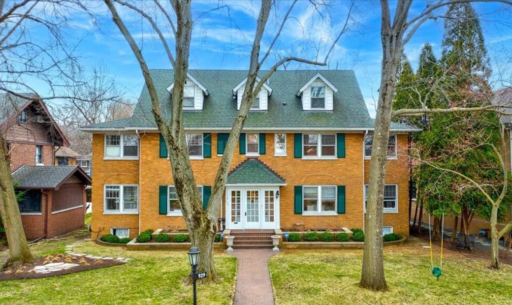 Quintessential Classic All Brick Beauty In Wilmette, Illinois, United ...