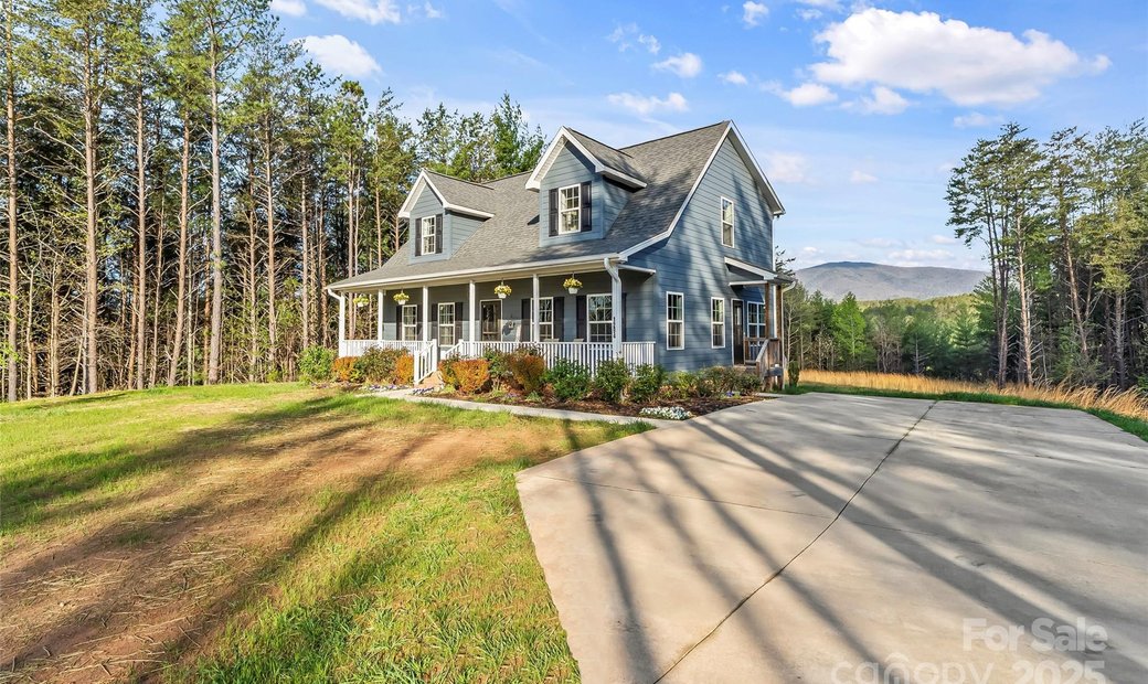 Lake James Cape Cod With Views And 10+ In Nebo, North Carolina, United ...