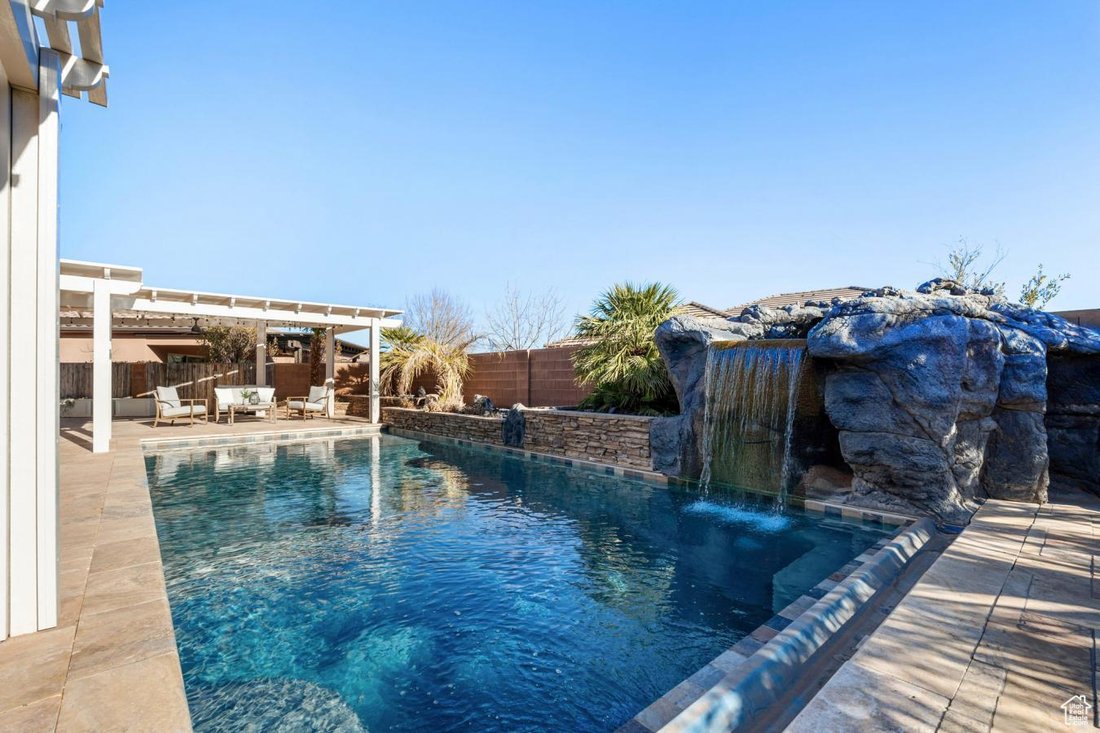 2733 North Town Road In Santa Clara, Utah, United States For Sale ...