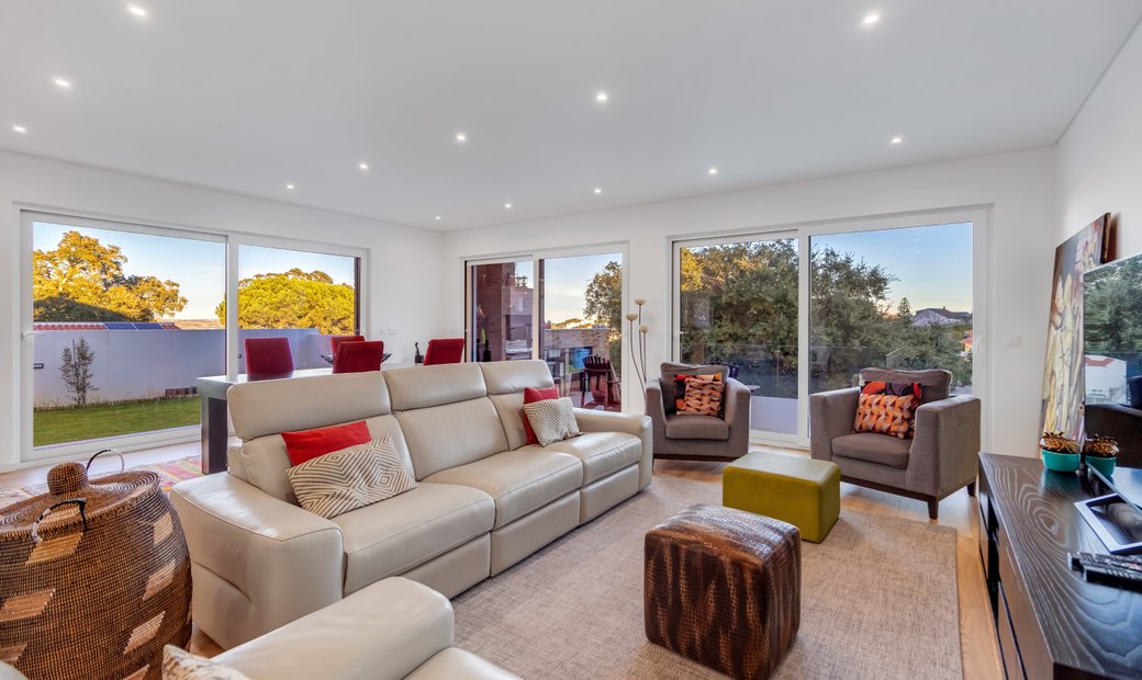 New Construction 4 Bedroom House With In Venda Do Pinheiro, Lisbon ...