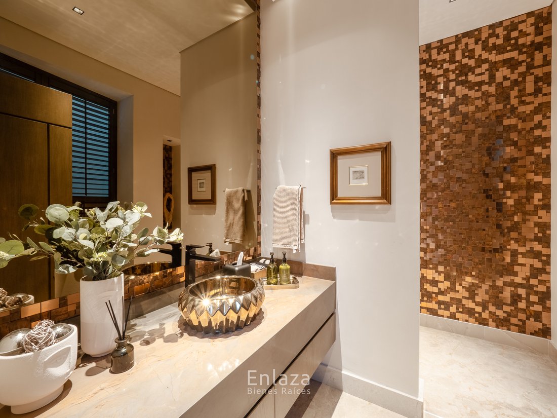 Modern Luxury Residence With In San Pedro Garza García, Nuevo Leon ...