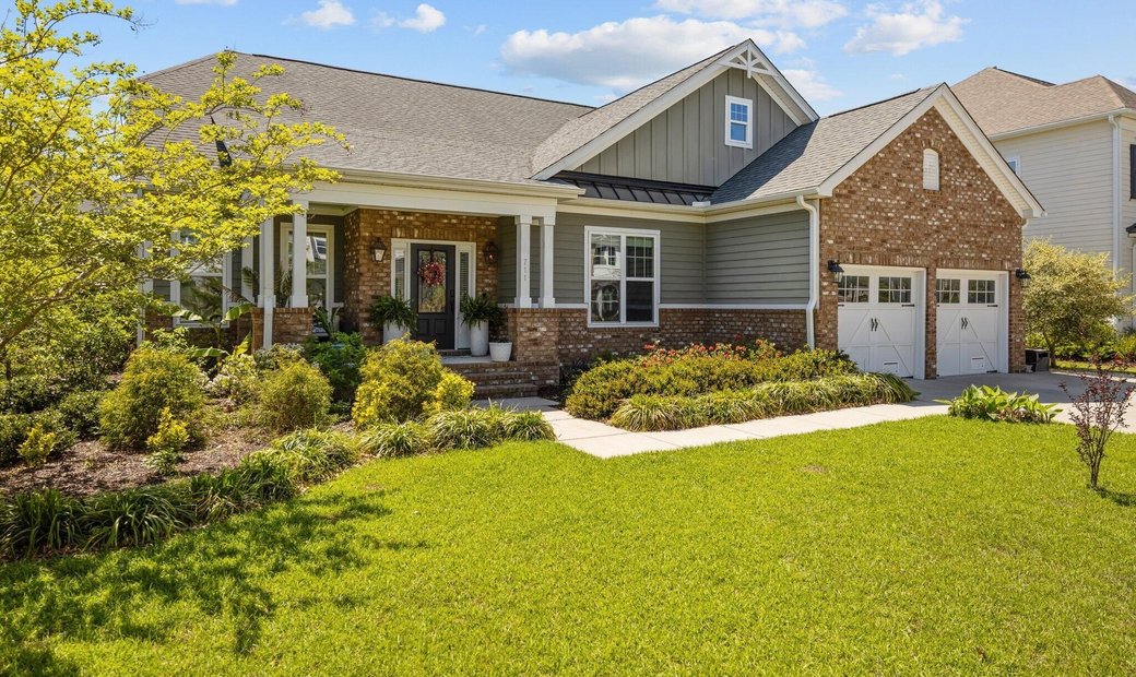 Well Cared For Home With A Flowing In Charleston, South Carolina ...