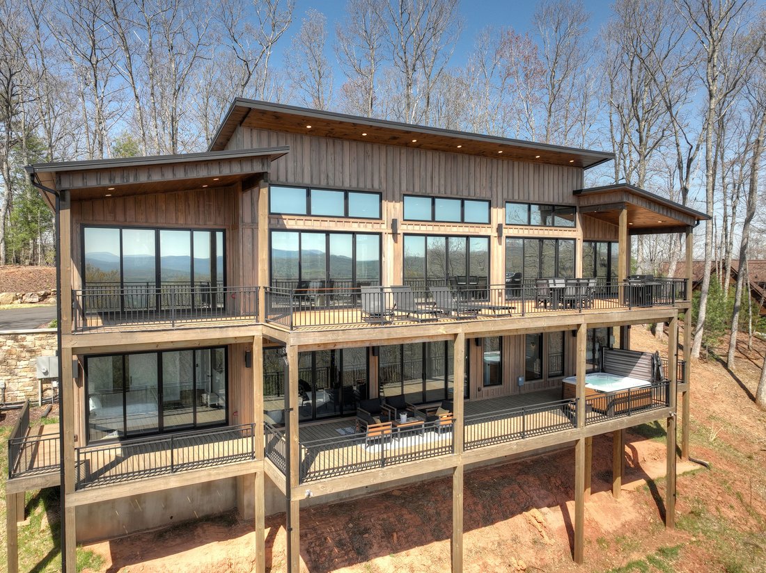 Experience Luxury Mountain Living At The In Blue Ridge, Georgia, Stati ...