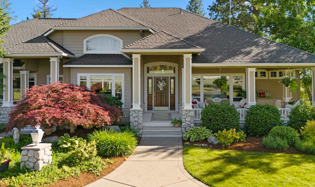 Beautiful Custom Home With Stunning Views In Spokane, Washington ...