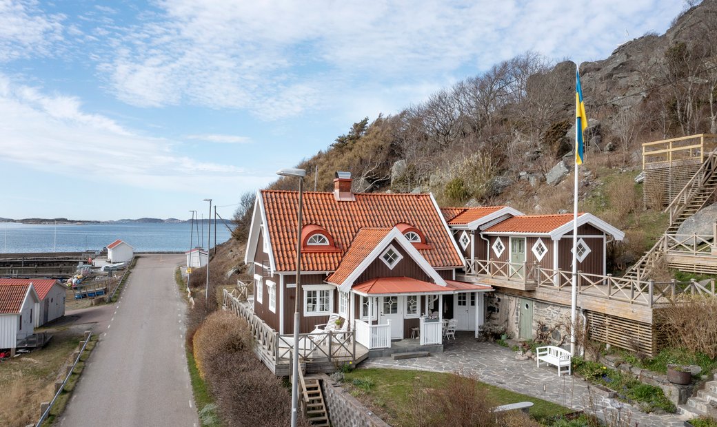 Tjuvkils Huvud 980 In Lycke, Västra Götaland County, Sweden For Sale ...