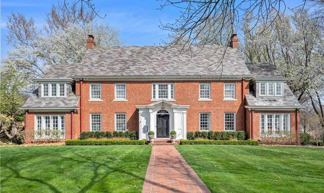 All Brick Colonial In The Heart Of In Kansas City, Missouri, United ...