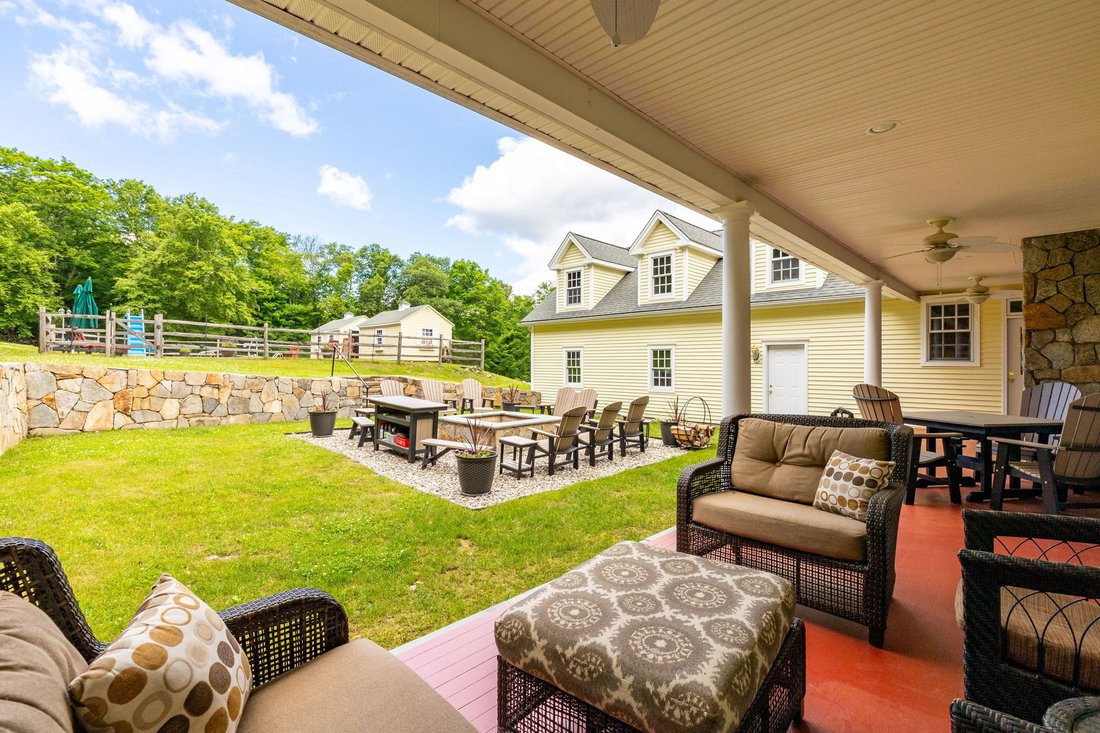 40 Old Bridge Road In Brookfield, Connecticut, United States For Sale ...