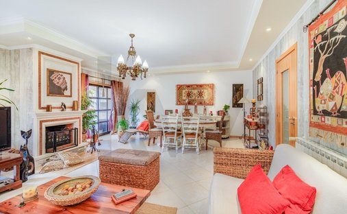 Luxury homes with terrace for sale in Castanheira do Ribatejo e ...