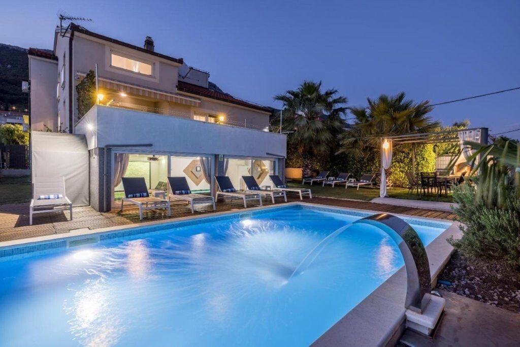 Villa For Sale In Kastel Stari, Split In Kastel Stari, Croatia Zu ...