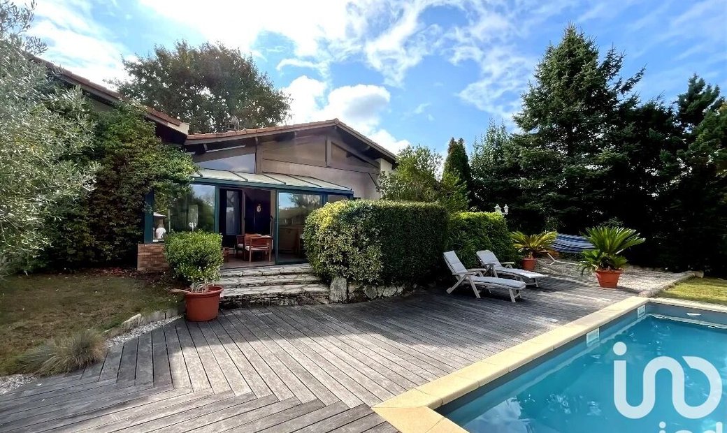 Vente Maison Traditionnelle 5 Pièces In Mios, France For Sale (14749604)