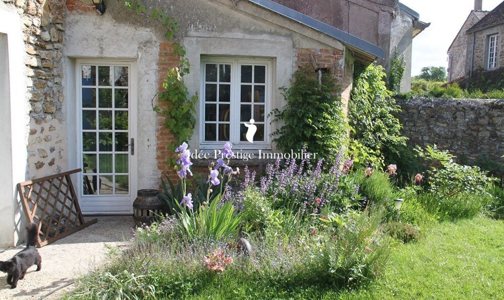 Nandy House In Nandy, île De France, France For Sale (15514709)