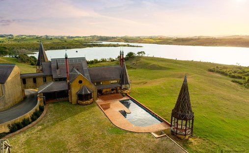 Luxury castles with garden for sale in Rotongaro, Waikato, New Zealand ...