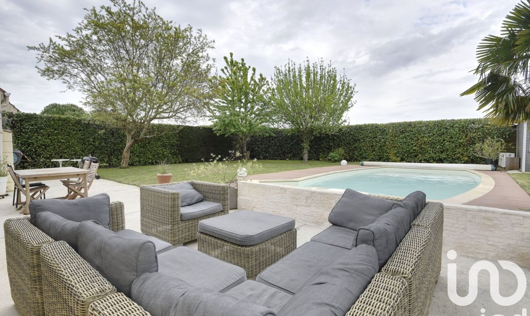 Vente Maison/Villa 6 Pièces In Magny Le Hongre, île De France, France ...