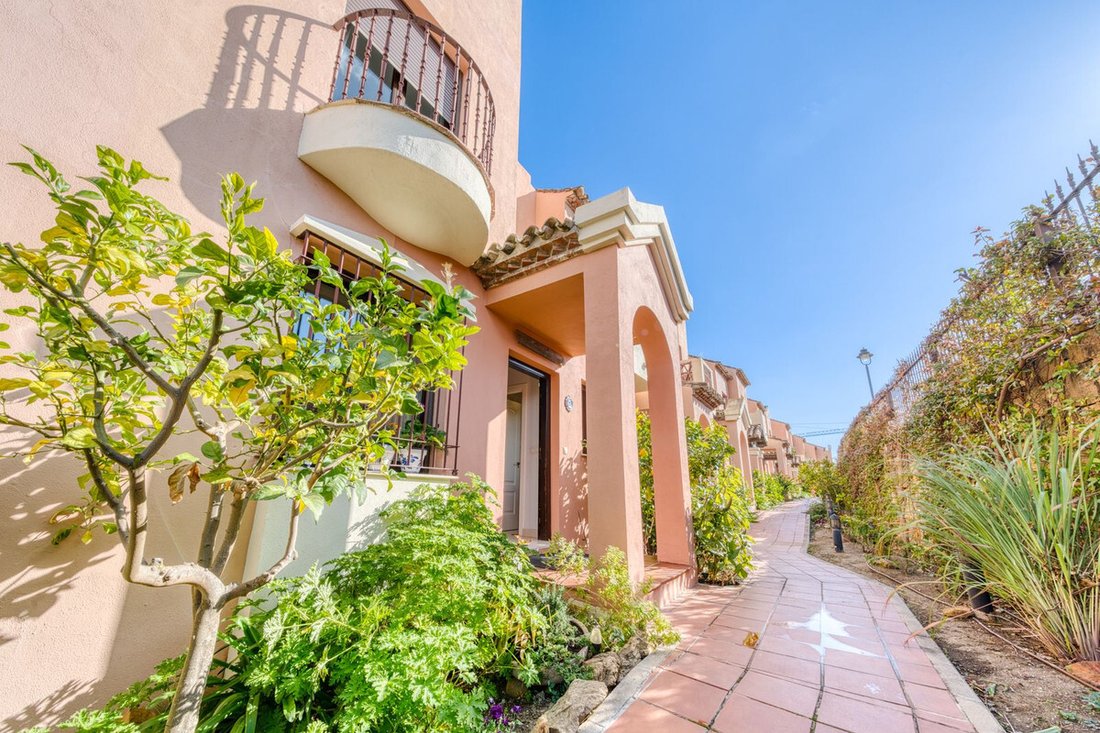 Estepona House Townhouse In Estepona, Andalusia, Spain For Sale (15519391)