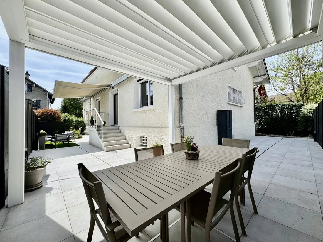 Annecy House In Annecy, Auvergne Rhône Alpes, France For Sale (15524441)