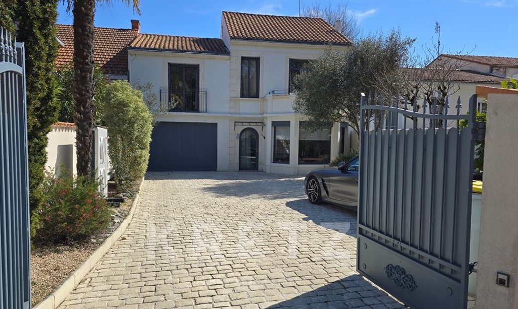 House, Fouras In Fouras, Nouvelle Aquitaine, France For Sale (15525473)