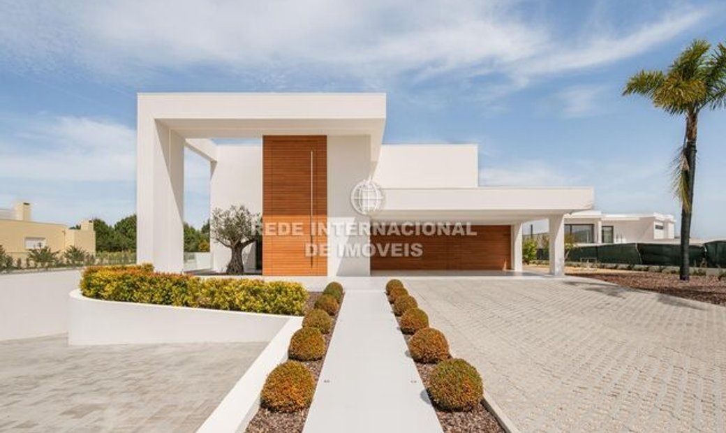 Prestigious Residence With Contemporary In Quinta Do Conde, Portugal ...