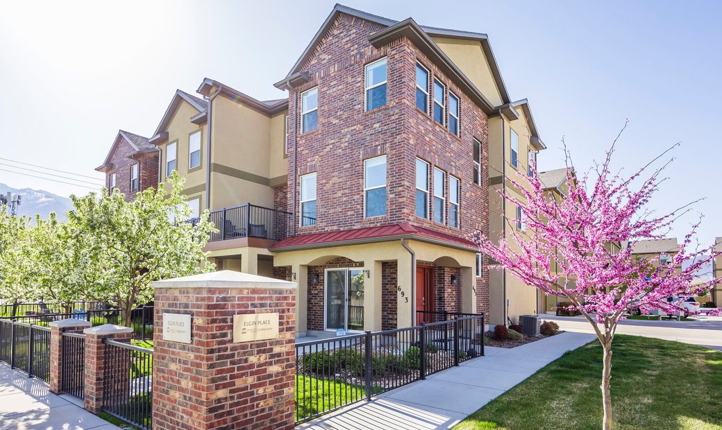 Row End Townhouse Located In The Heart Of Draper In Draper, Utah ...