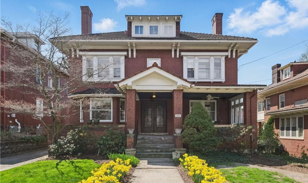 Brick Center Hall Home With In Pittsburgh, Pennsylvania, United States ...