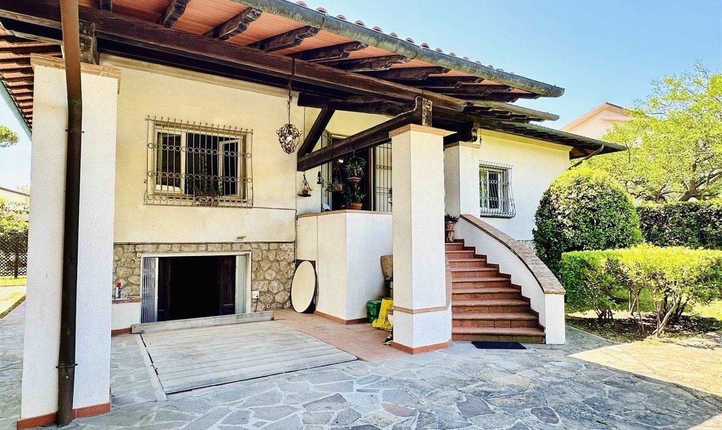 Villa Pietrasanta In Vignone, Tuscany, Italy For Sale (15531856)
