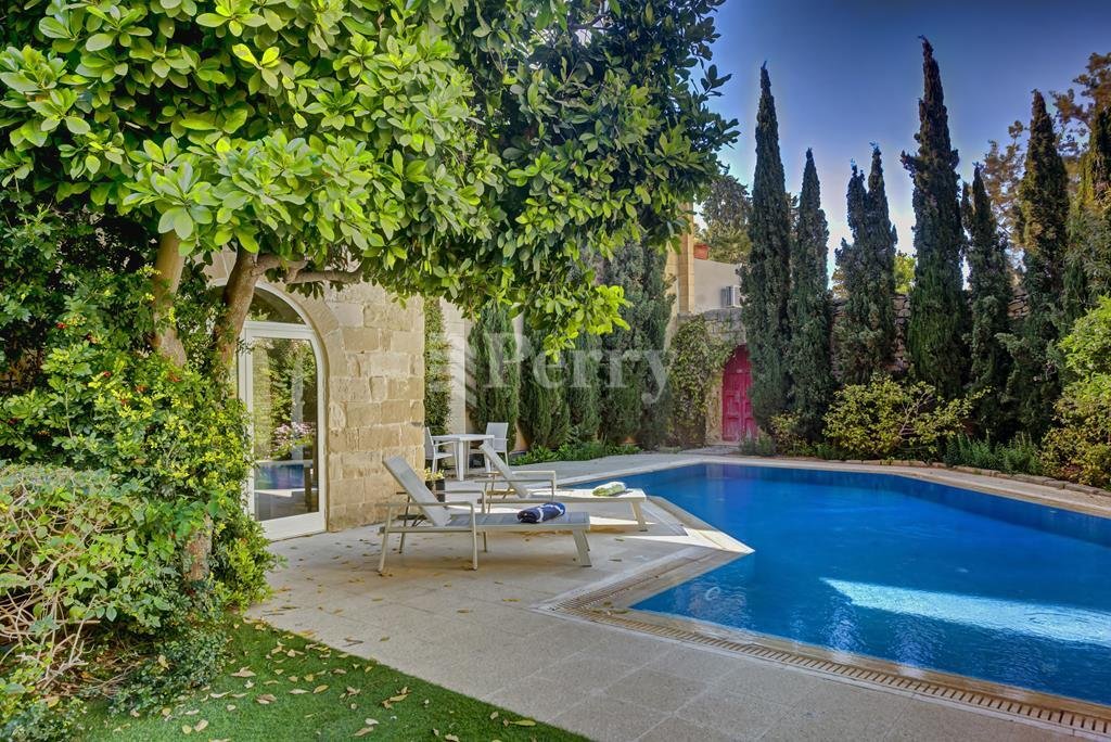 A Recently Renovated House Of Character With A Garden & Pool In Balzan ...