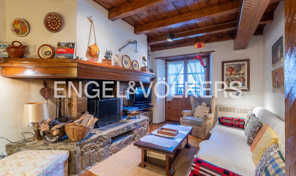 Ground Floor With Garden At The Foot Of In El Tarter, Canillo, Andorra ...