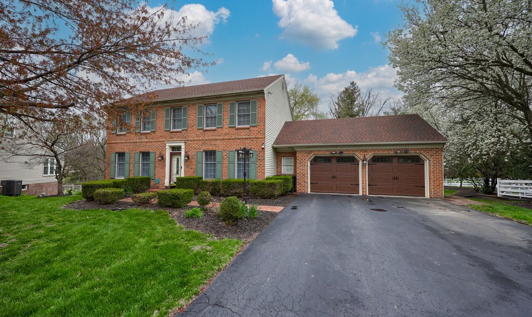 2000 Chapel Forge Dr In Lancaster, Pennsylvania, United States For Sale ...
