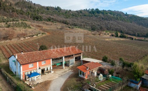 Luxury country homes for sale in Cologne, Lombardy, Italy | JamesEdition