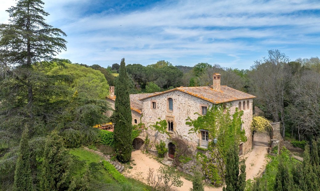Corçá Rustic Masia In La Bisbal D'emporda, Catalonia, Spain For Sale ...
