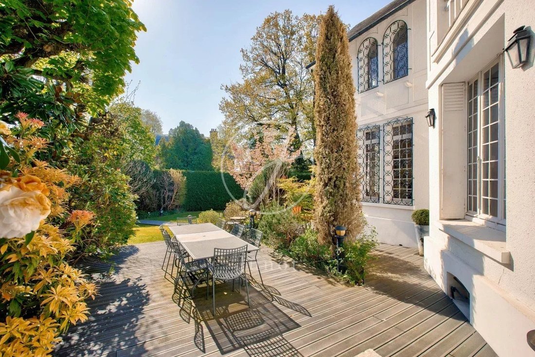 Garches Centre Ville House For In Marnes La Coquette, île De France ...