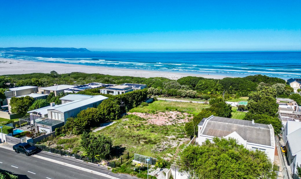 Exclusive Oceanside Vacant Stands In In Hermanus, Western Cape, South ...