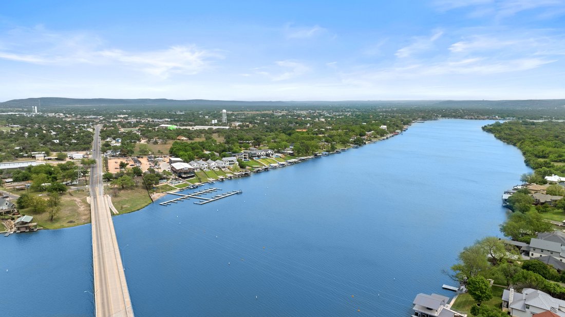 Premier Lakefront Modern Farmhouse On Lake In Kingsland, Texas, United ...
