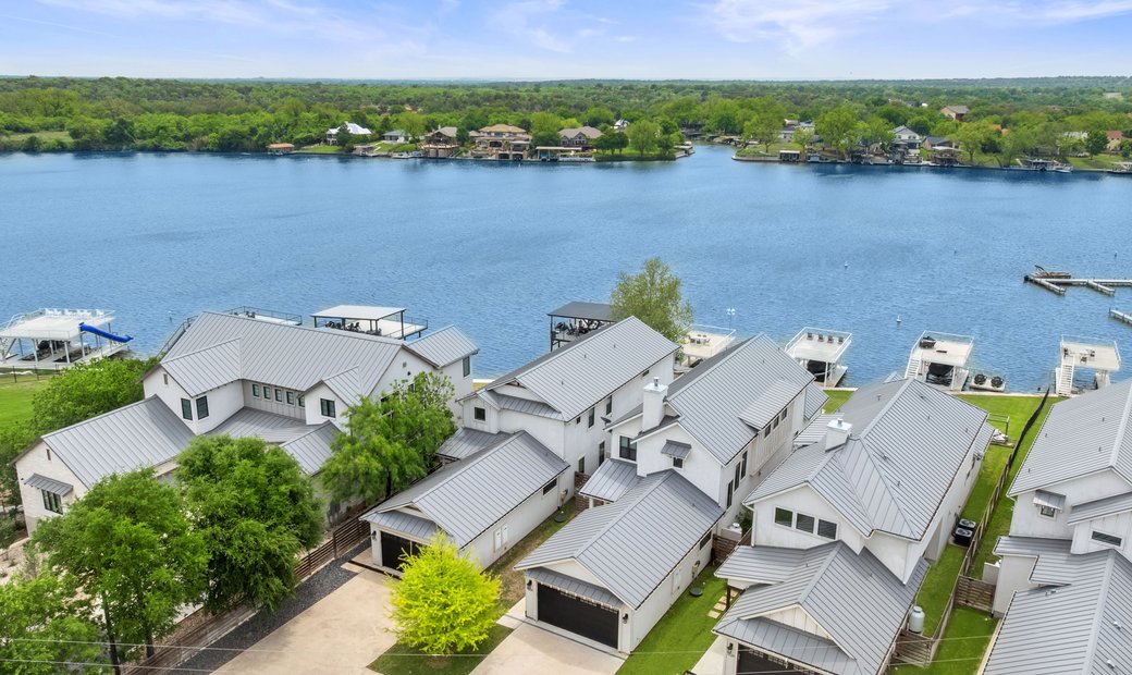 Premier Lakefront Modern Farmhouse On Lake In Kingsland, Texas, United ...