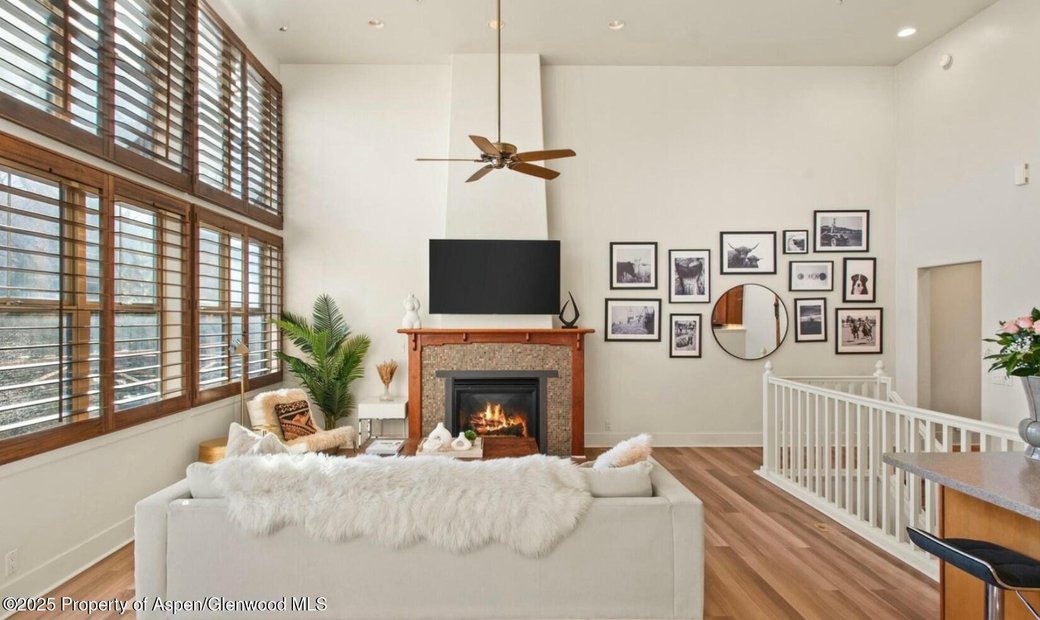 Beautifully Updated Willits Townhome In In El Jebel, Colorado, United ...