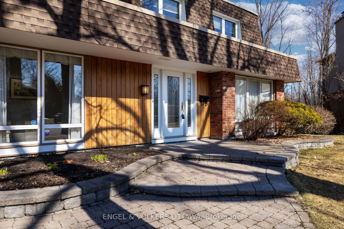 Beacon Hill North South And Area Residential In Ottawa, Ontario, Canada ...