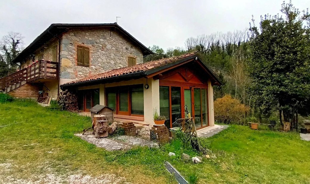 Restored Farmhouse With Large Park Prosecco Hills In Tarzo, Veneto ...