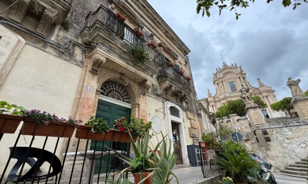 Historic Palace In Modica Alta In Modica, Sicily, Italy For Sale (15339367)