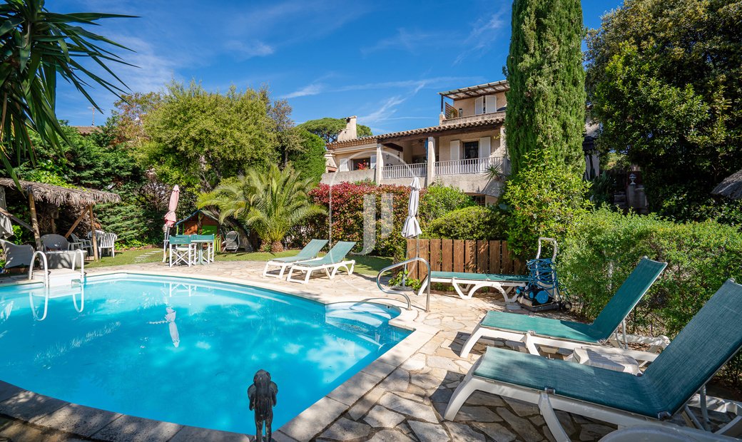 Vaste Villa De 3 Logements In Sainte Maxime, Provence Alpes Côte D'azur ...