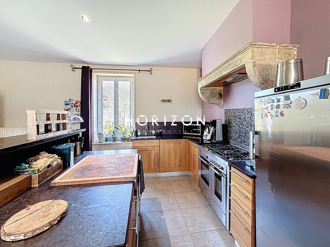 Romanèche Thorins In Romanèche Thorins, Bourgogne Franche Comté ...